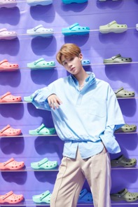 Crocs “ 穿就玩了”主题快闪空间重磅登陆_三联生活周刊